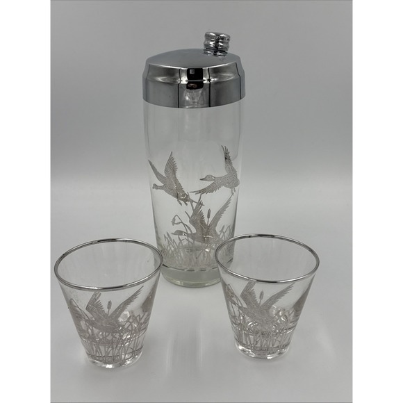 Dining | Vintage Etched Glass Cocktail Shaker With Ducks Shot Glasses ...